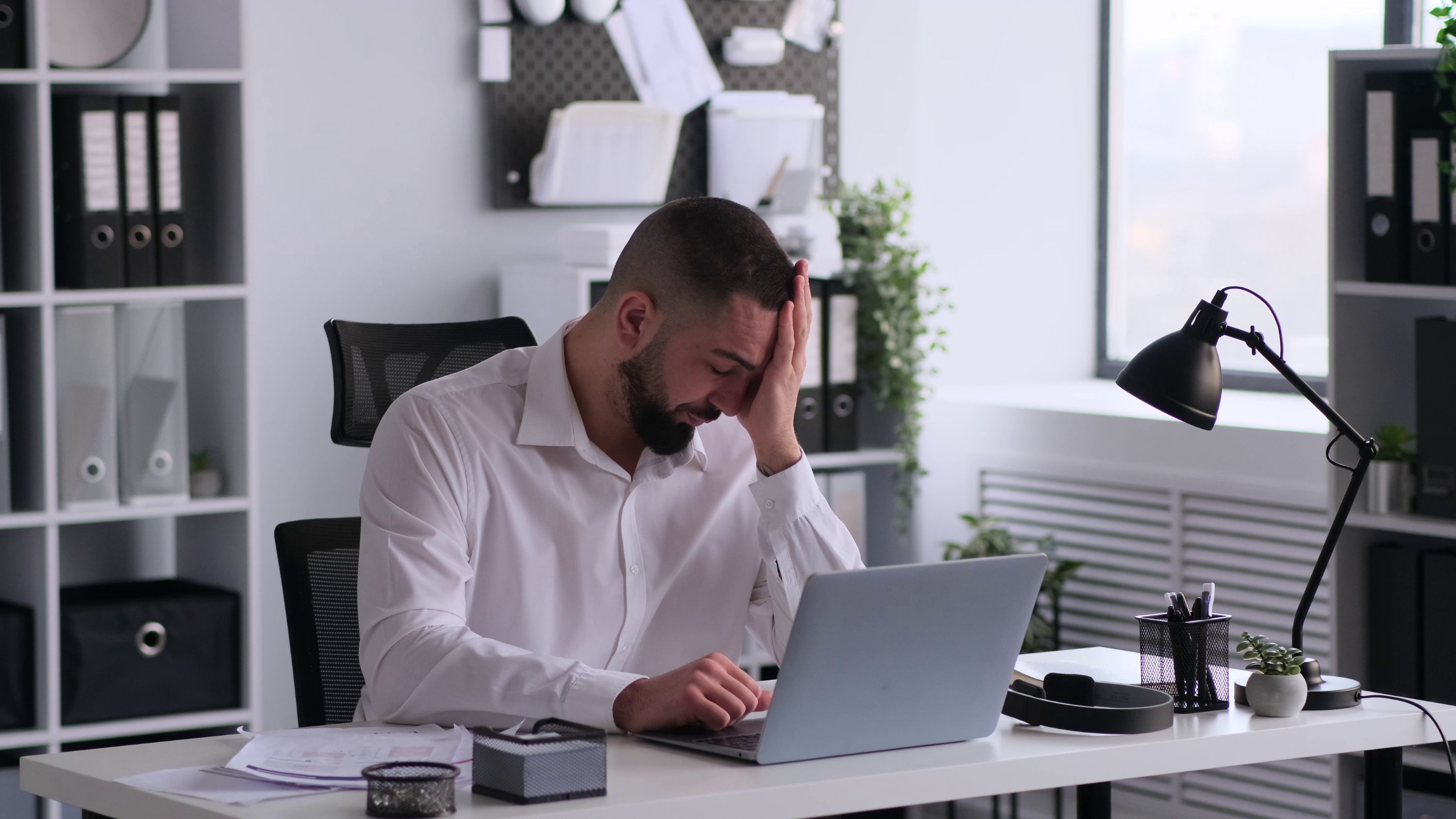 Financial Strain Impacts 3 in 4 U.S. Workers, New Study Reveals